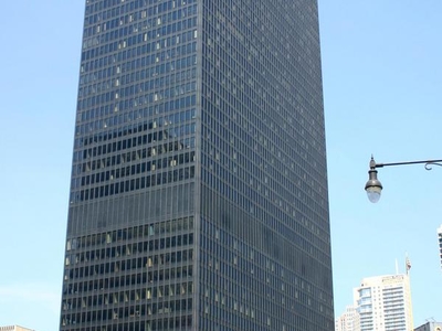 330 North Wabash, Chicago, United States Tourist Information