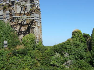 Chateau de Tremazan, France Tourist Information