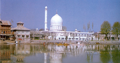 Hazratbal Shrine, Srinagar, India Tourist Information