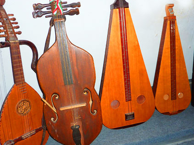 Leskowsky Musical Instrument Collection, Kecskemét, Hungary Tourist ...