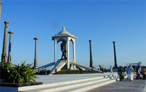 Gandhi Statue, Puducherry, India Photos