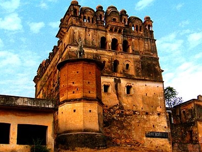 Senapati Mahal, Kulpahar, India Tourist Information