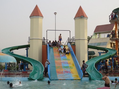 Fun City Boond Amusement and Water Park, Bareilly, India Tourist ...