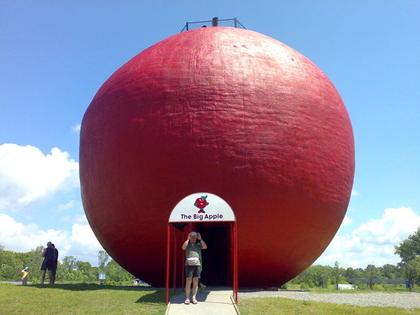 Big Apple, Canada Tourist Information