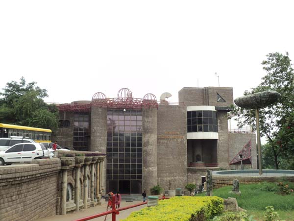 Birla Planetarium and Science Museum, Hyderabad, India Tourist Information