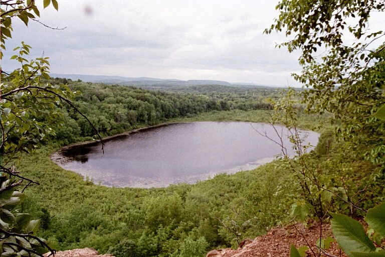 Mountain Ranges in Hampton Ponds State Park, Westfield, United States