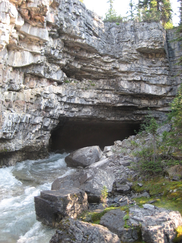 Castleguard Cave, Canada Tourist Information