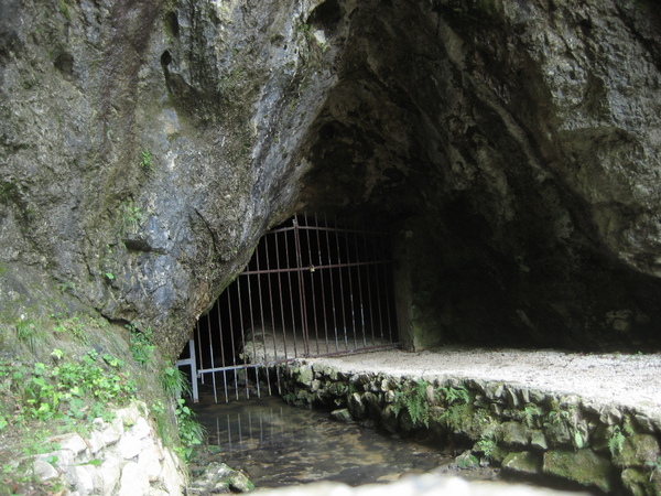 Hell Cave, Slovenia Tourist Information