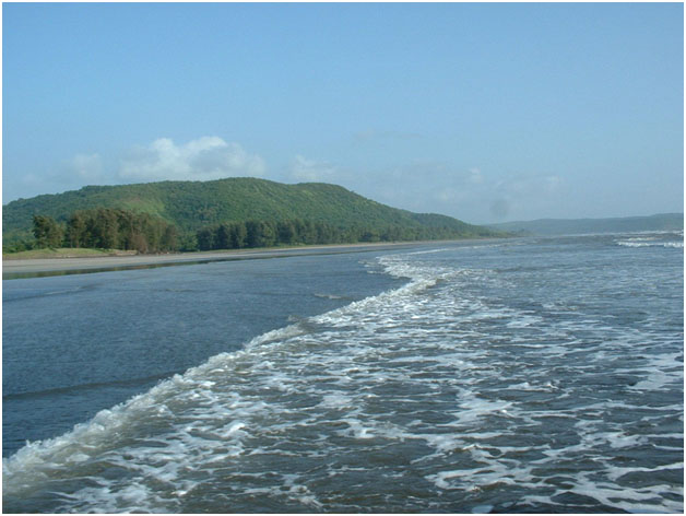 Karde Beach, Dapoli, India Tourist Information