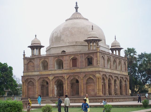 Khusro Bagh, Allahabad, India Tourist Information
