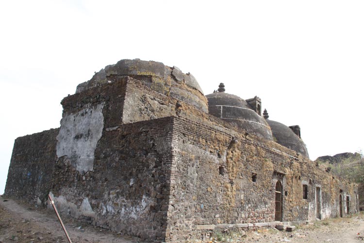 Makai Kothar And Navlakha Kothar, Champaner, India Tourist Information