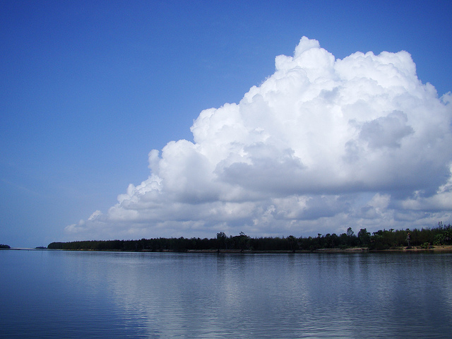 Muttukadu Backwaters, Kanchipuram, India Tourist Information