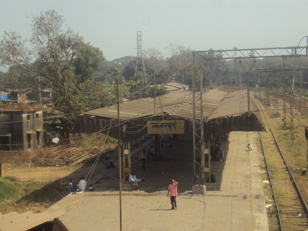 Mankhurd Railway Station, Mumbai, India Tourist Information