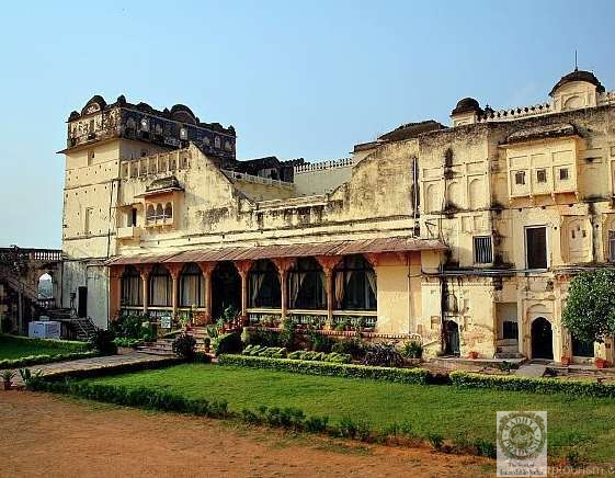 Sheesh Mahal, Orchha, India Tourist Information