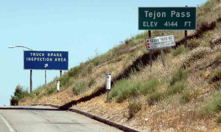 Tejon Pass, United States Tourist Information
